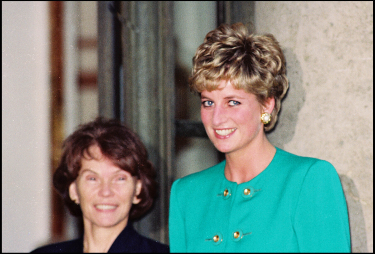 Photo La Princesse Lady Diana Et Danielle Mitterrand à Paris Purepeople