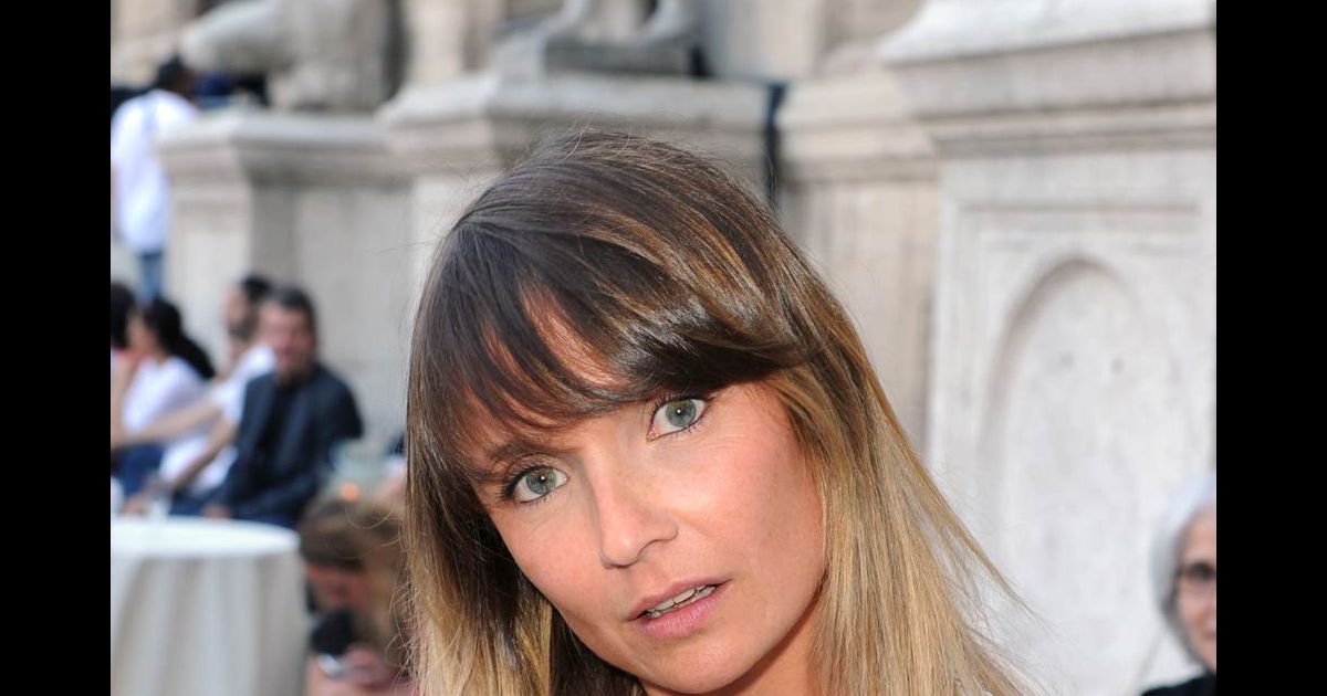 Axelle Laffont à l'occasion du cocktail qui s'est tenu à l'Ecole ...