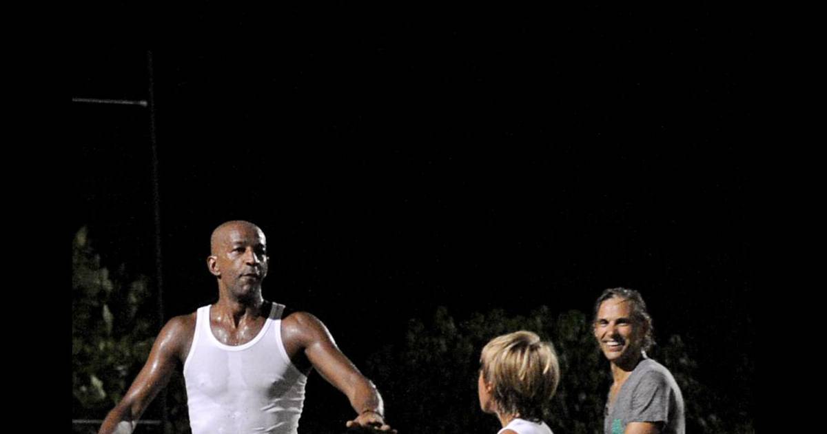 José Touré et Paul Belmondo lors du match qui opposait les people aux ...