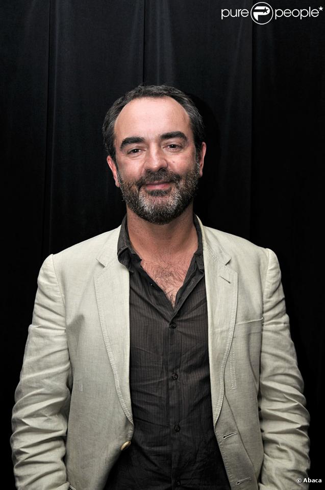 Bruno Solo et Jean-Marc Barr mènent l'enquête ! - Purepeople
