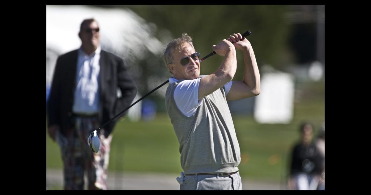 Kevin Costner lors d'un tournoi de golf à Pebble Beach, le 9 février ...