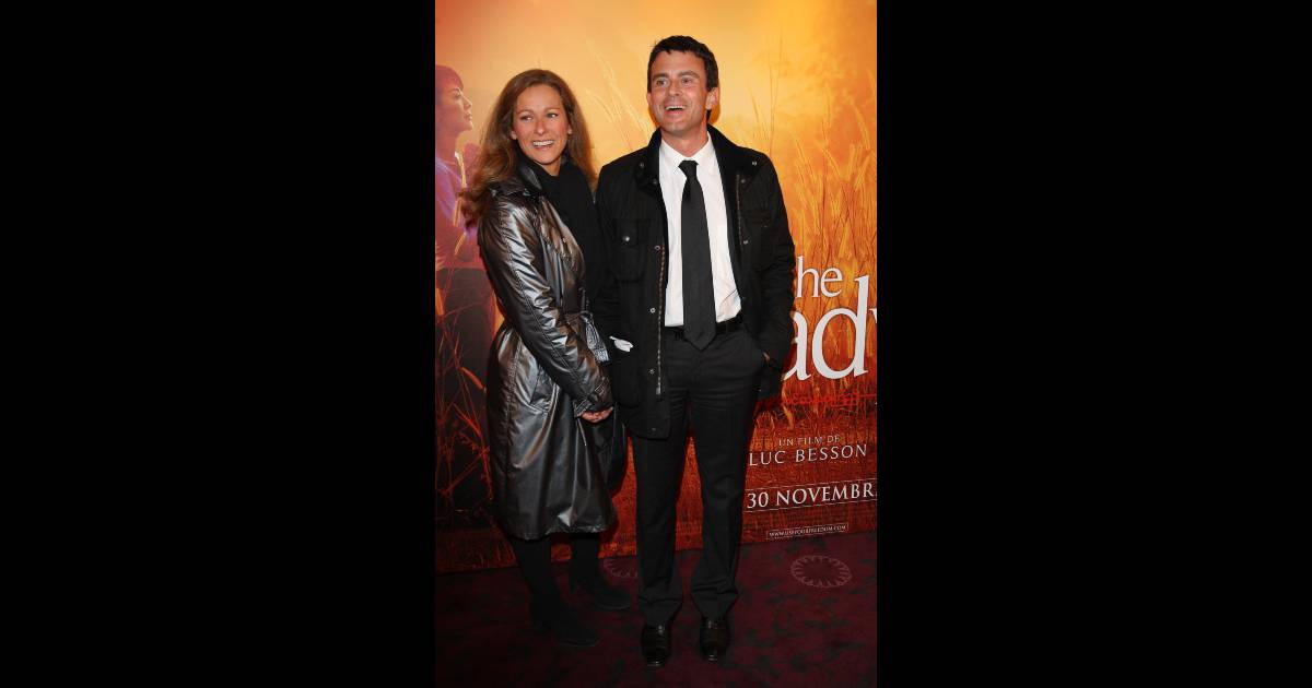 Manuel Valls et Anne Gravoin lors de l'avant-première du film The Lady ...