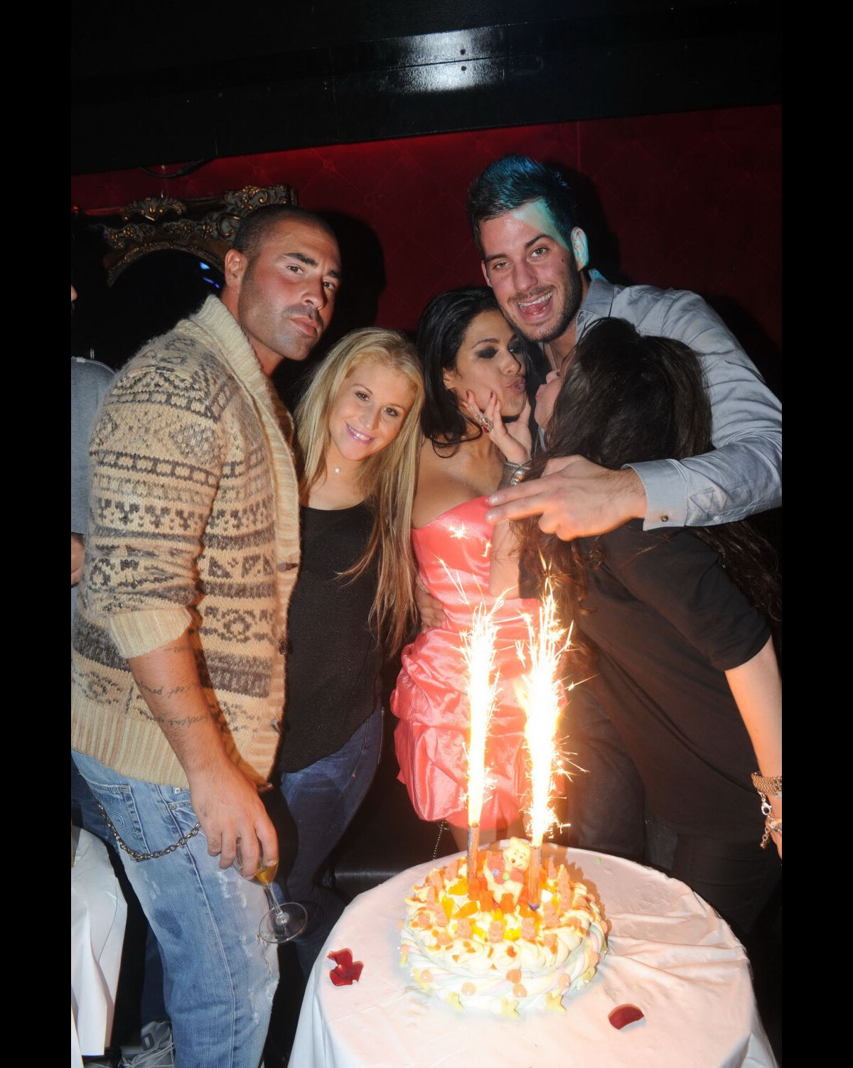 Photo : Sofiane, Sabrina, Ayem, Zelko et Juliette lors de l ... Photo : Sofiane, Sabrina, Ayem, Zelko et Juliette lors de l ...