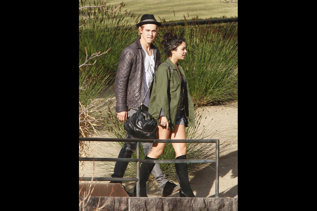 Photo : Vanessa Hudgens et Austin Butler, très amoureux, à Los Angeles ...