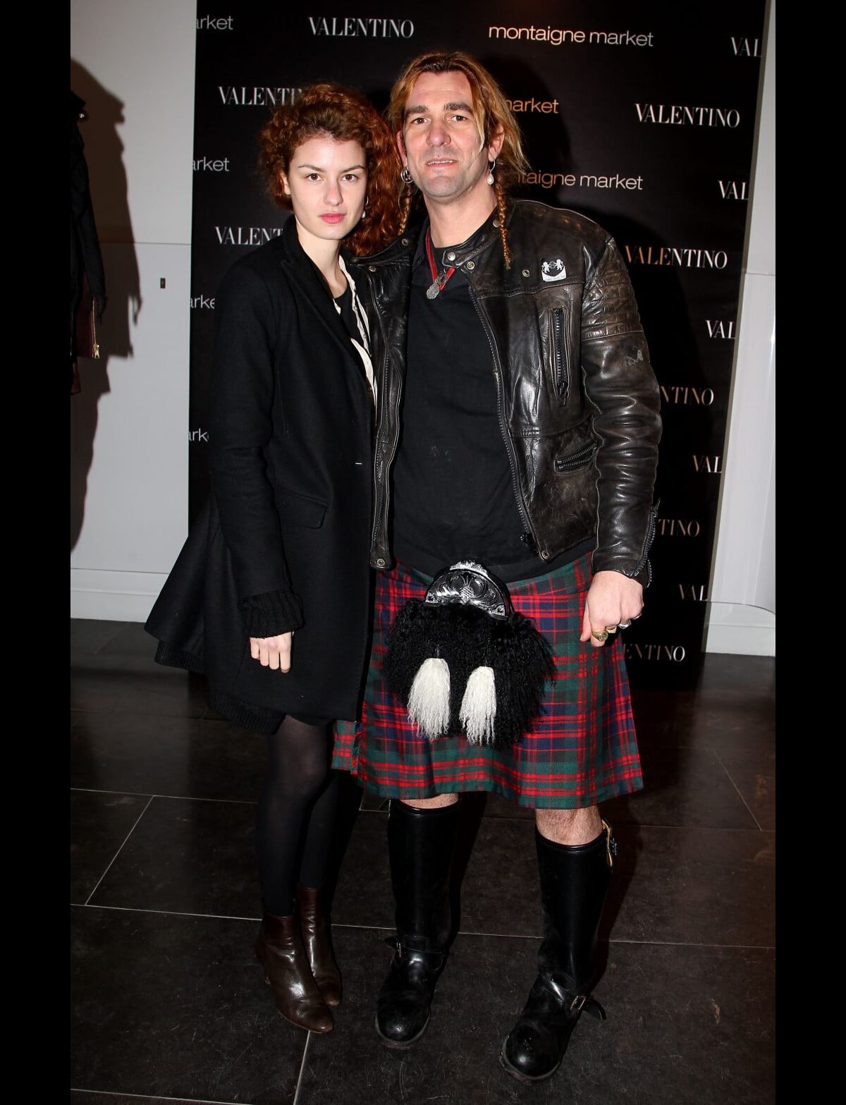 Photo : Le designer Jarl Ale de Basseville et une amie au lancement du ...