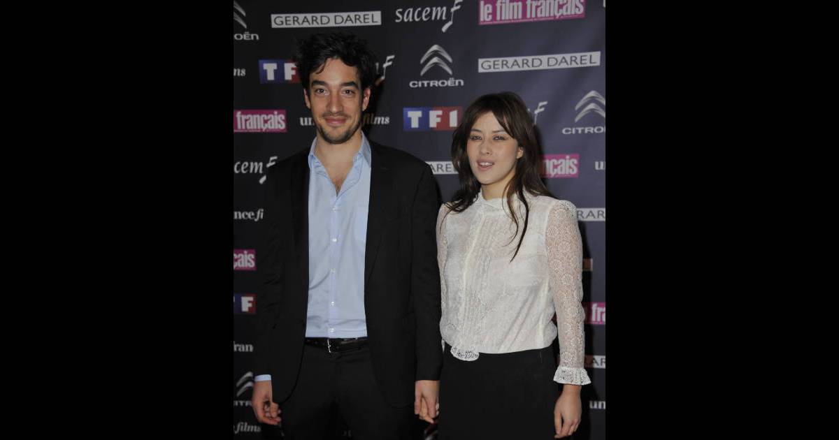 Mylène Jampanoï : Amoureuse, elle officialise avec son compagnon ...