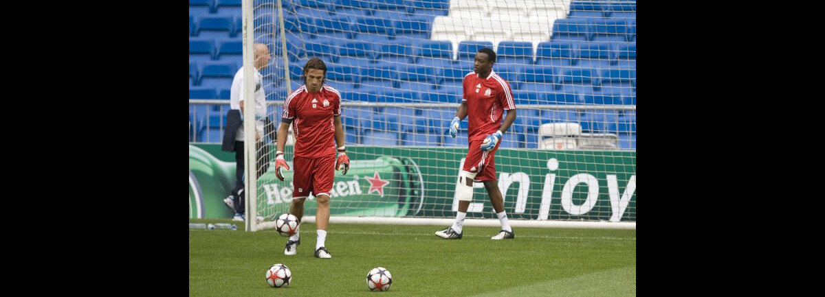 Photo : Elinton Andrade le 29 septembre 2009 avec Steve Mandanda ...