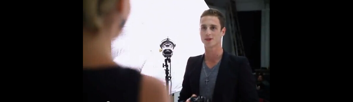 Vidéo : Clip de Hollywood, de Chet Haze - Purepeople