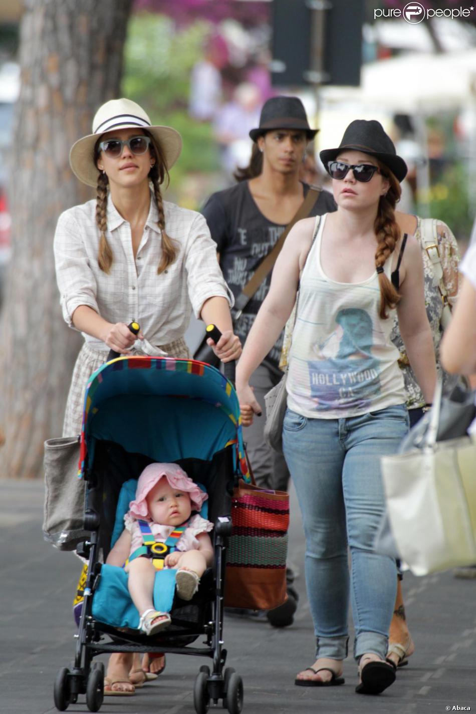 Jessica Alba en vacances en Italie avec ses filles Honor et Haven et sa ...