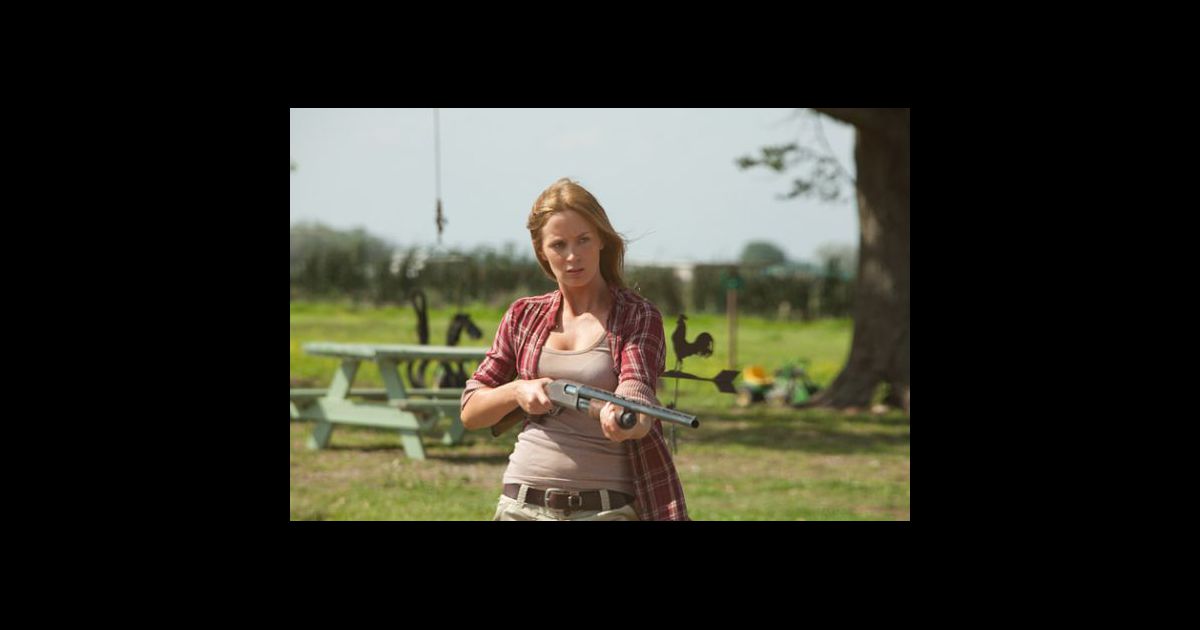 Emily Blunt dans Looper de Rian Johnson. En salles le le 31 octobre ...