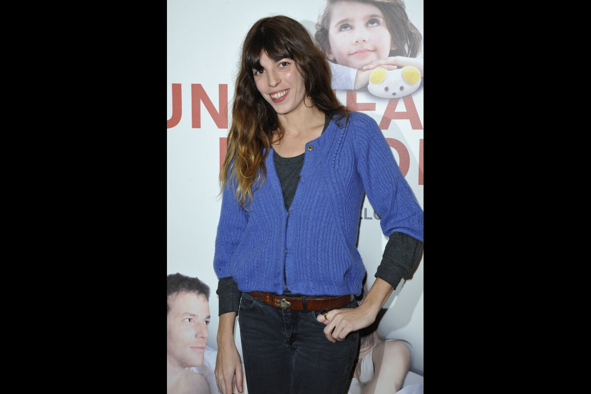 Photo : Lou Doillon à l'avant-première du film Un enfant de toi à Paris ...