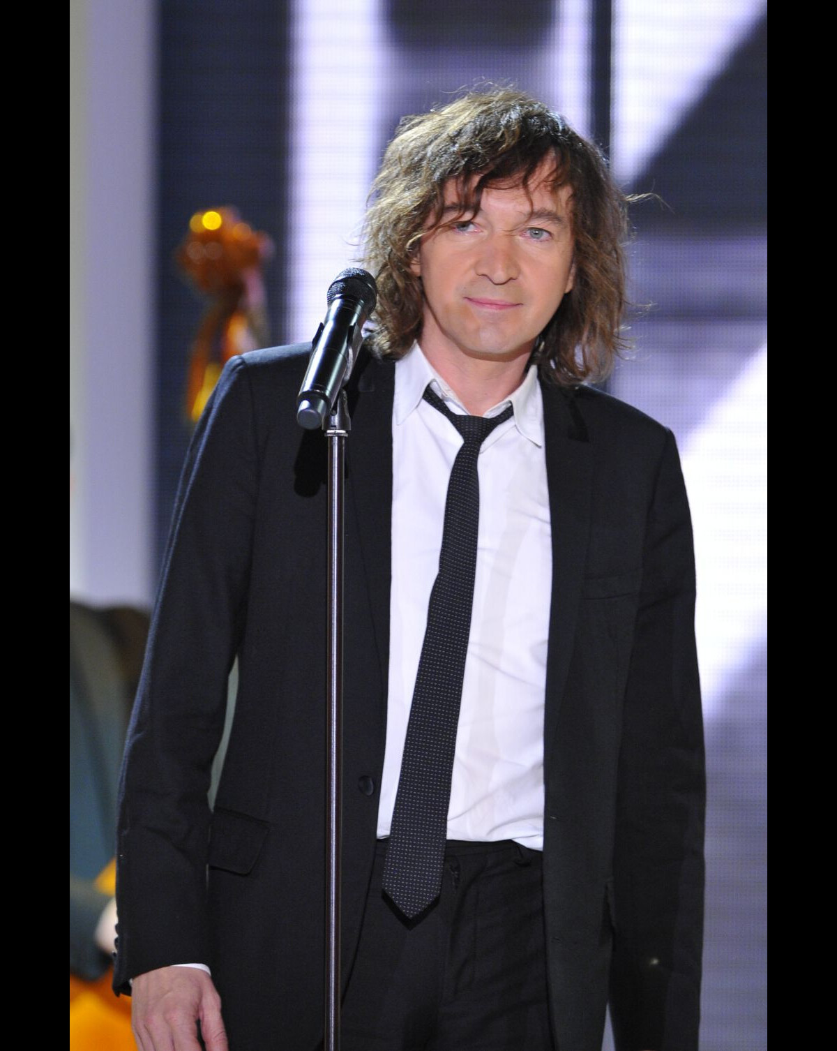 Photo : Le chanteur Cali lors de l'enregistrement de l'émission Les ...