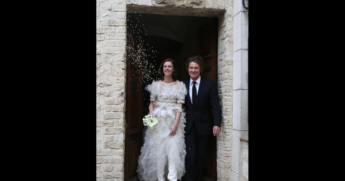 Anna Mouglalis : Son mariage romantique avec Vincent Rae - Purepeople