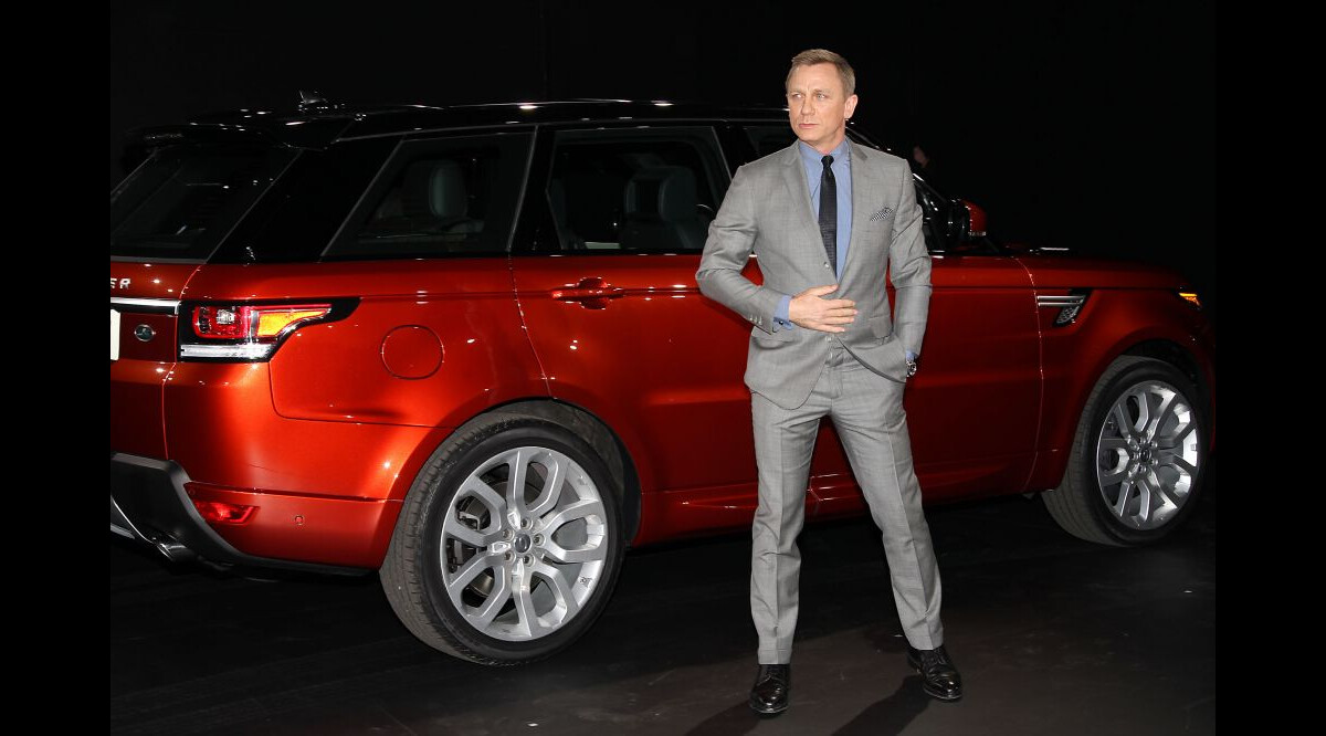 Photo : Daniel Craig inaugure le Range Rover Sport au Salon de l'auto ...