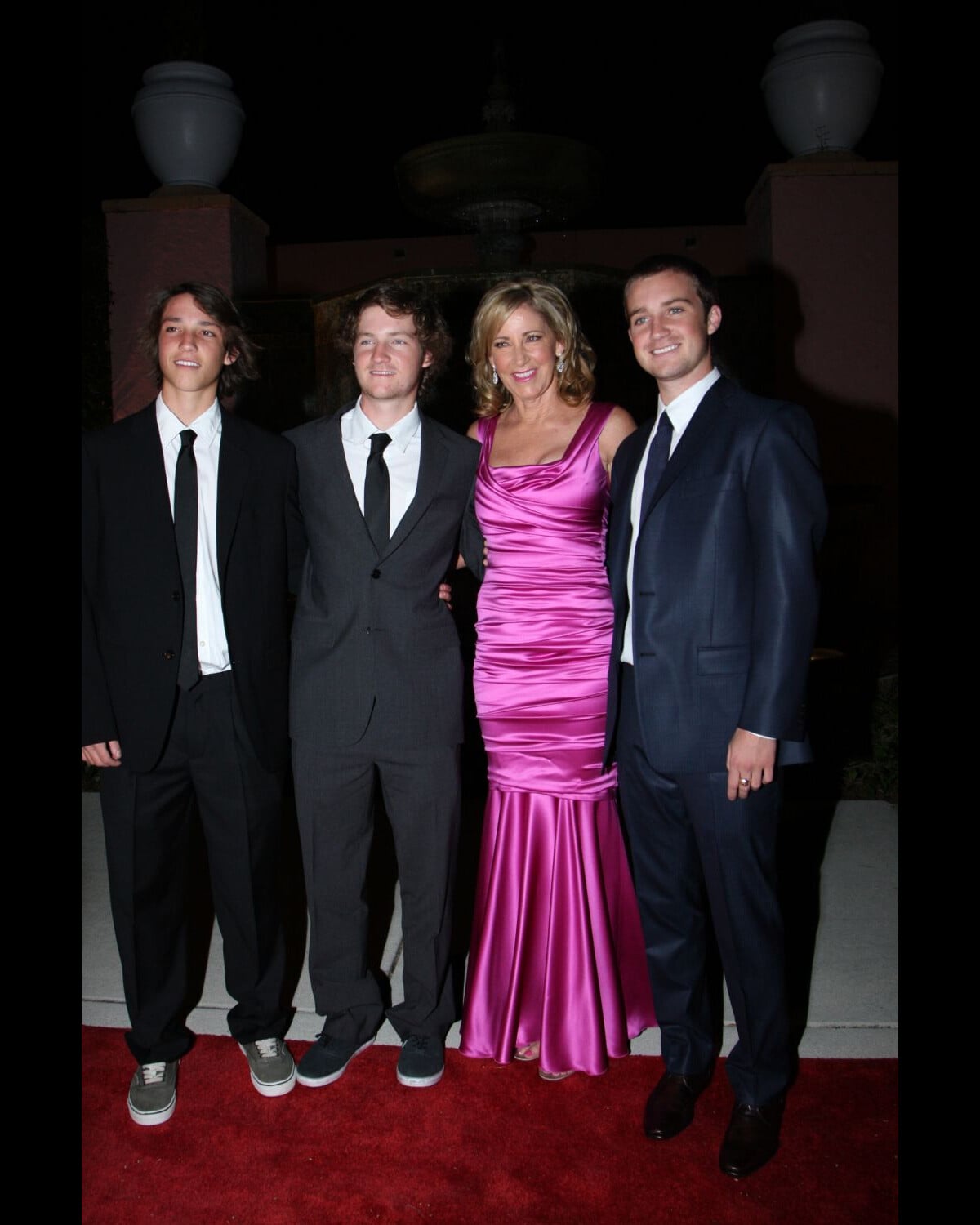 Photo : Chris Evert et ses trois garçons Colton Mill, Nicky Mill et ...