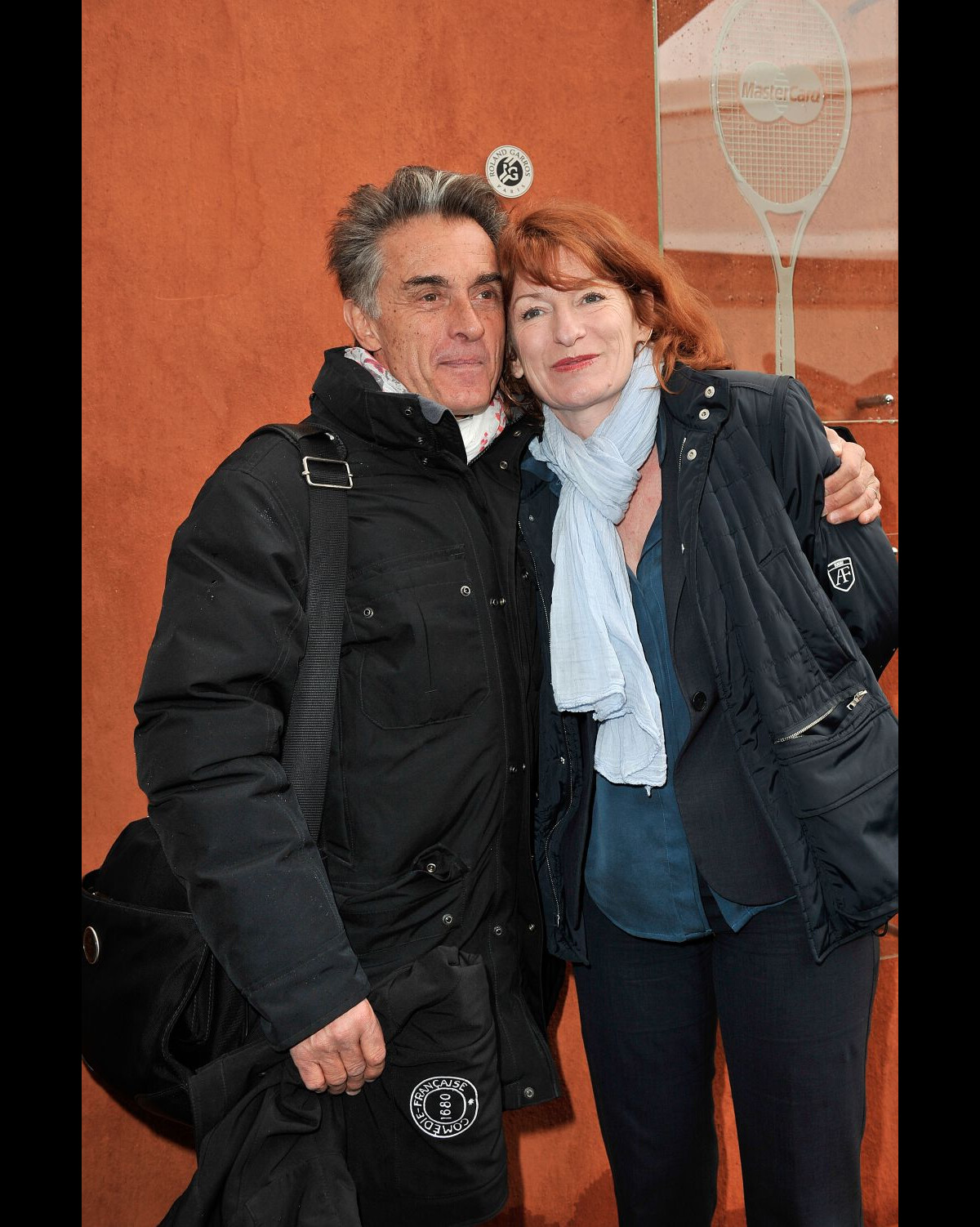 Photo : Gérard Holtz et sa femme Muriel dans les allées du Village de ...