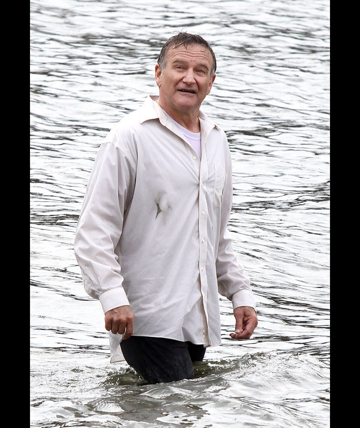 Photo : Robin Williams sur le tournage du film The Angriest Man In ...