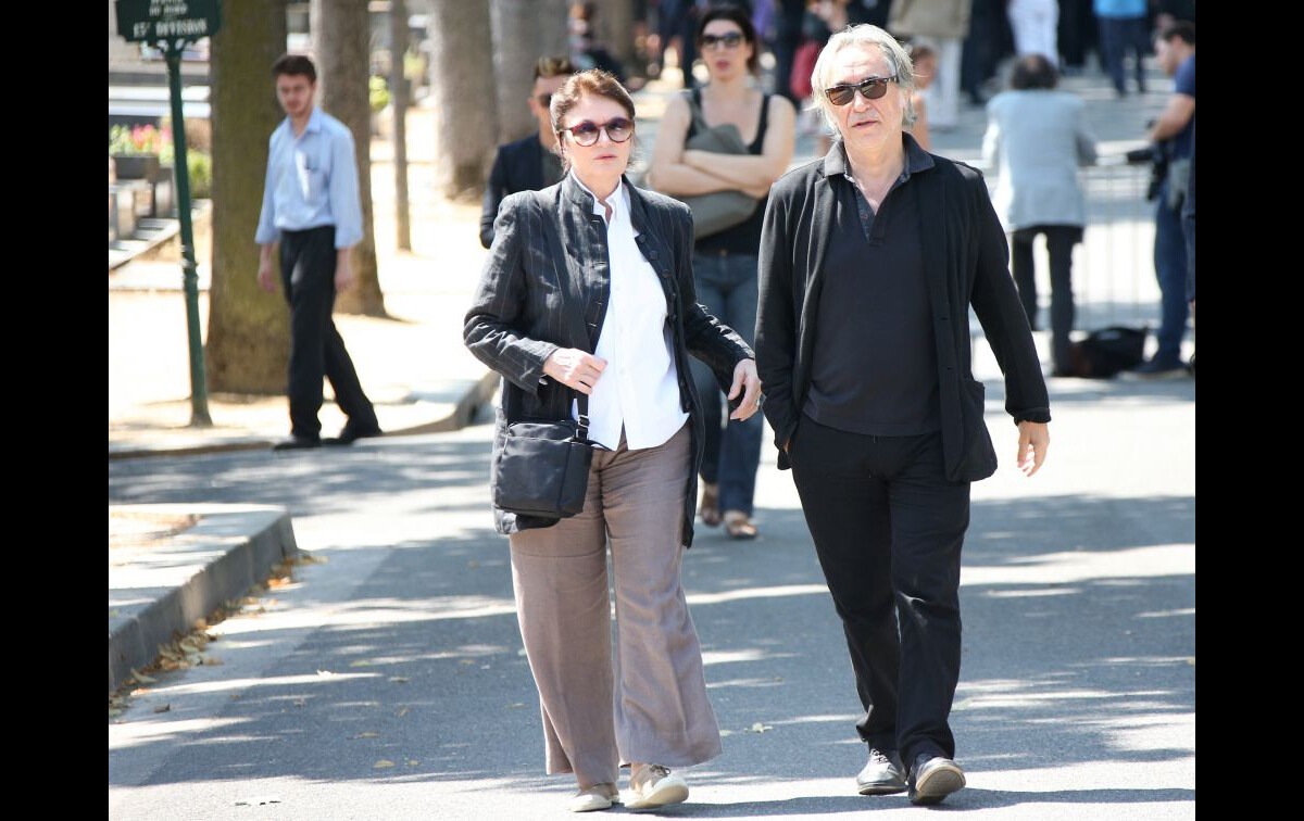 Photo : Anouk Aime et Richard Berry aux obsèques de Valérie Lang au ...