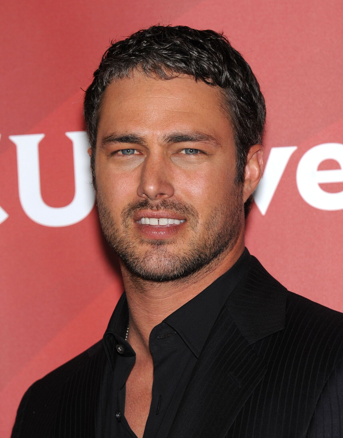 Photo : Taylor Kinney à Los Angeles, le 22 avril 2013. - Purepeople