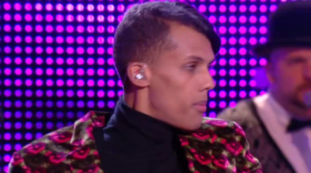 Photo : Stromae chante "Tous les mêmes" avec son double féminin sur le ...