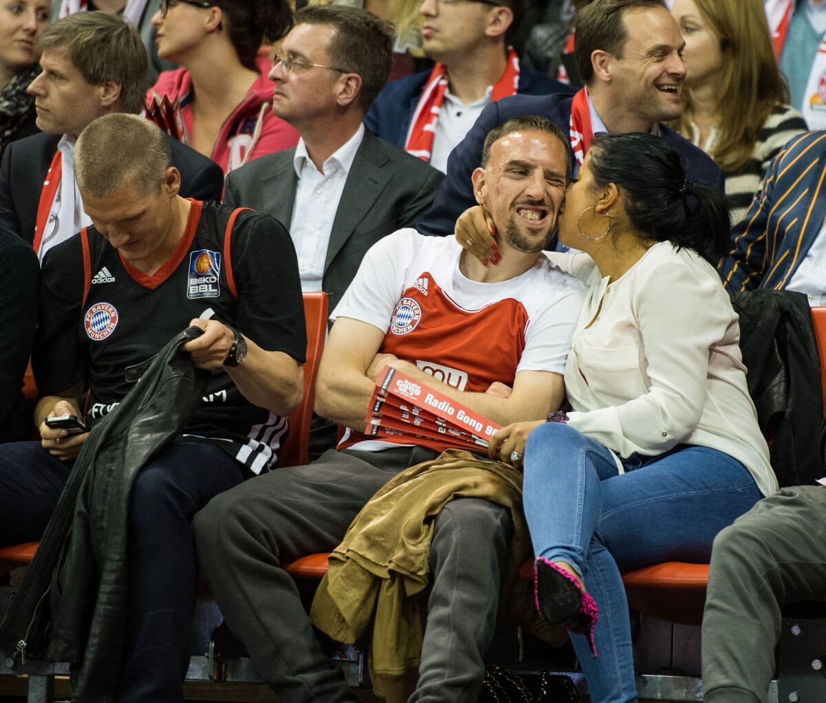 Photo : Franck Ribéry et sa femme Wahiba en amoureux lors de la ...