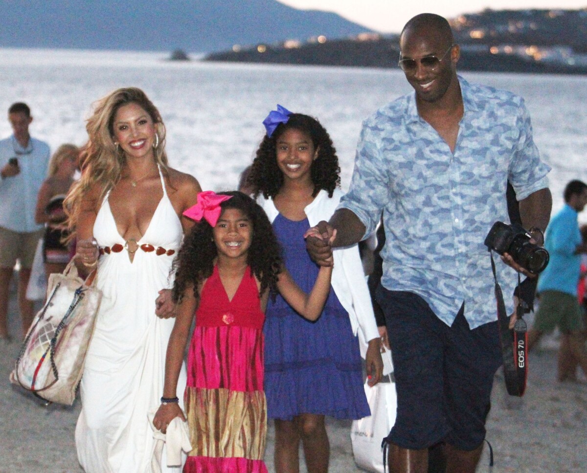 Photo : Kobe Bryant a emmené sa femme Vanessa et ses filles Natalia ...