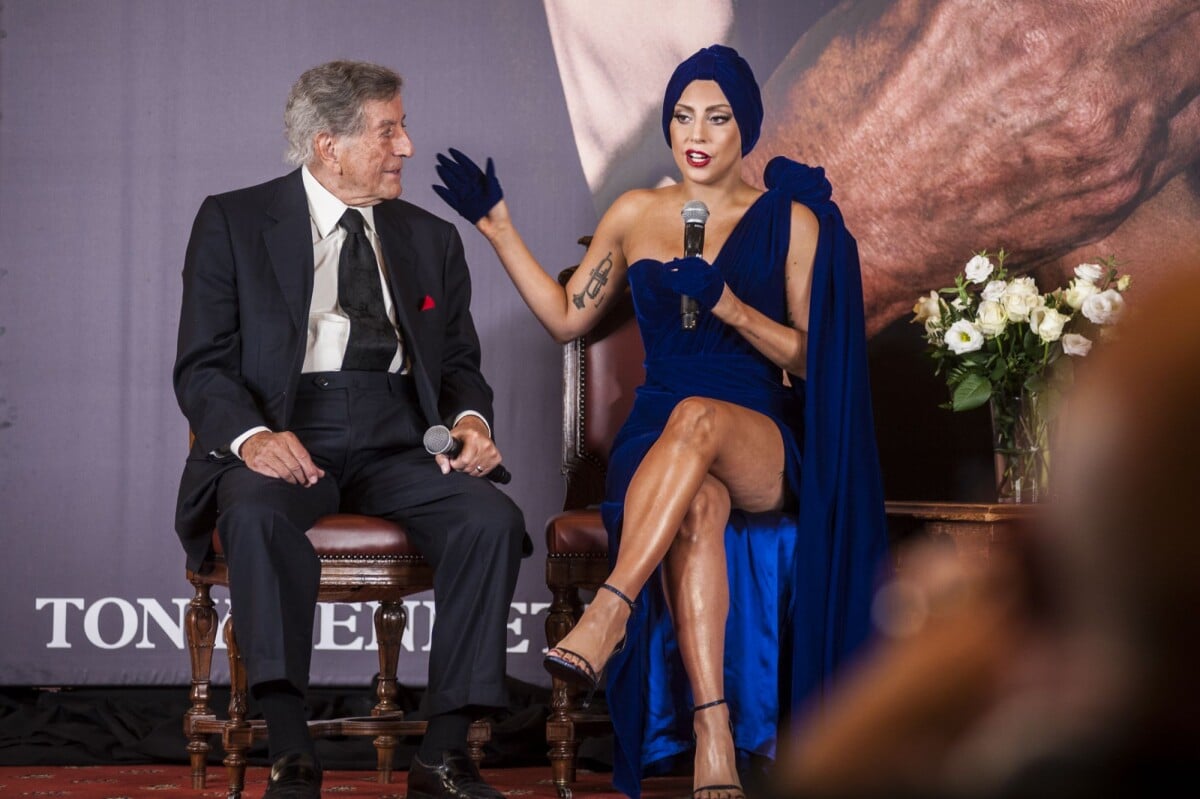 Photo : Tony Bennett et Lady Gaga en conférence de presse à la mairie ...