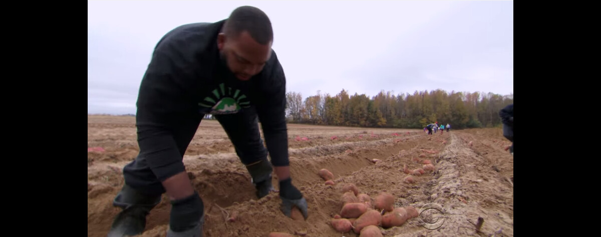 Photo : Jason Brown, l'ex-star des Rams de Saint-Louis en train de ...