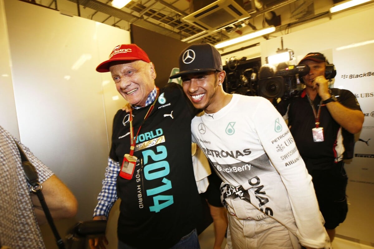 Photo : La légende Niki Lauda avec Lewis Hamilton après le titre de ...
