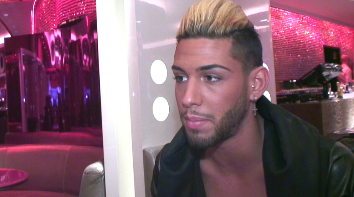 Photo : Sacha Buyse (Secret Story 8) se livre à Purepeople - Purepeople