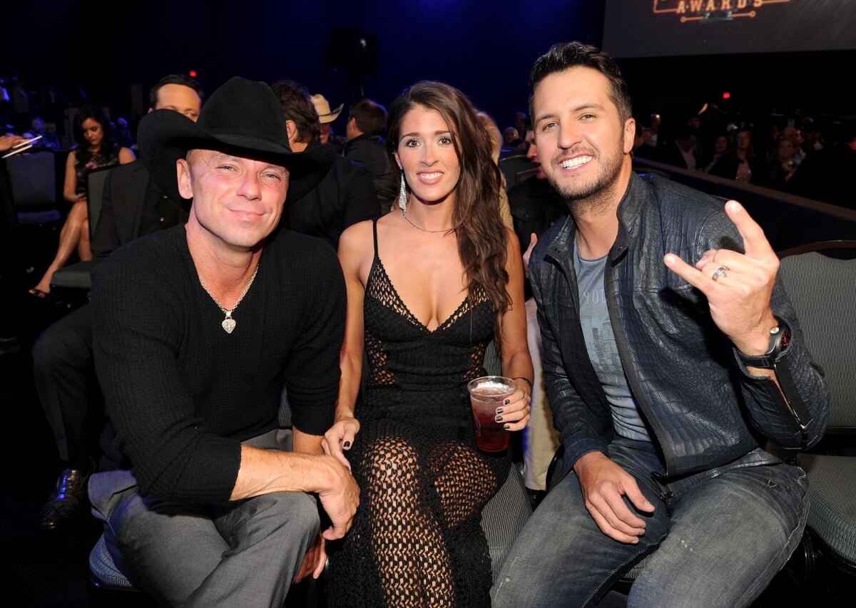 Photo : (L-R) Kenny Chesney, Mary Nolan, and Luke Bryan at the 2014 ...