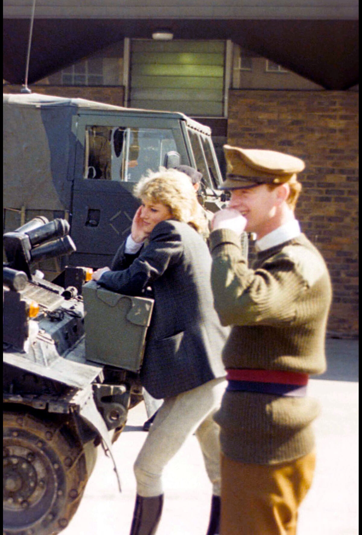 Photo : La princesse Diana et le Major James Hewitt photographiés dans ...