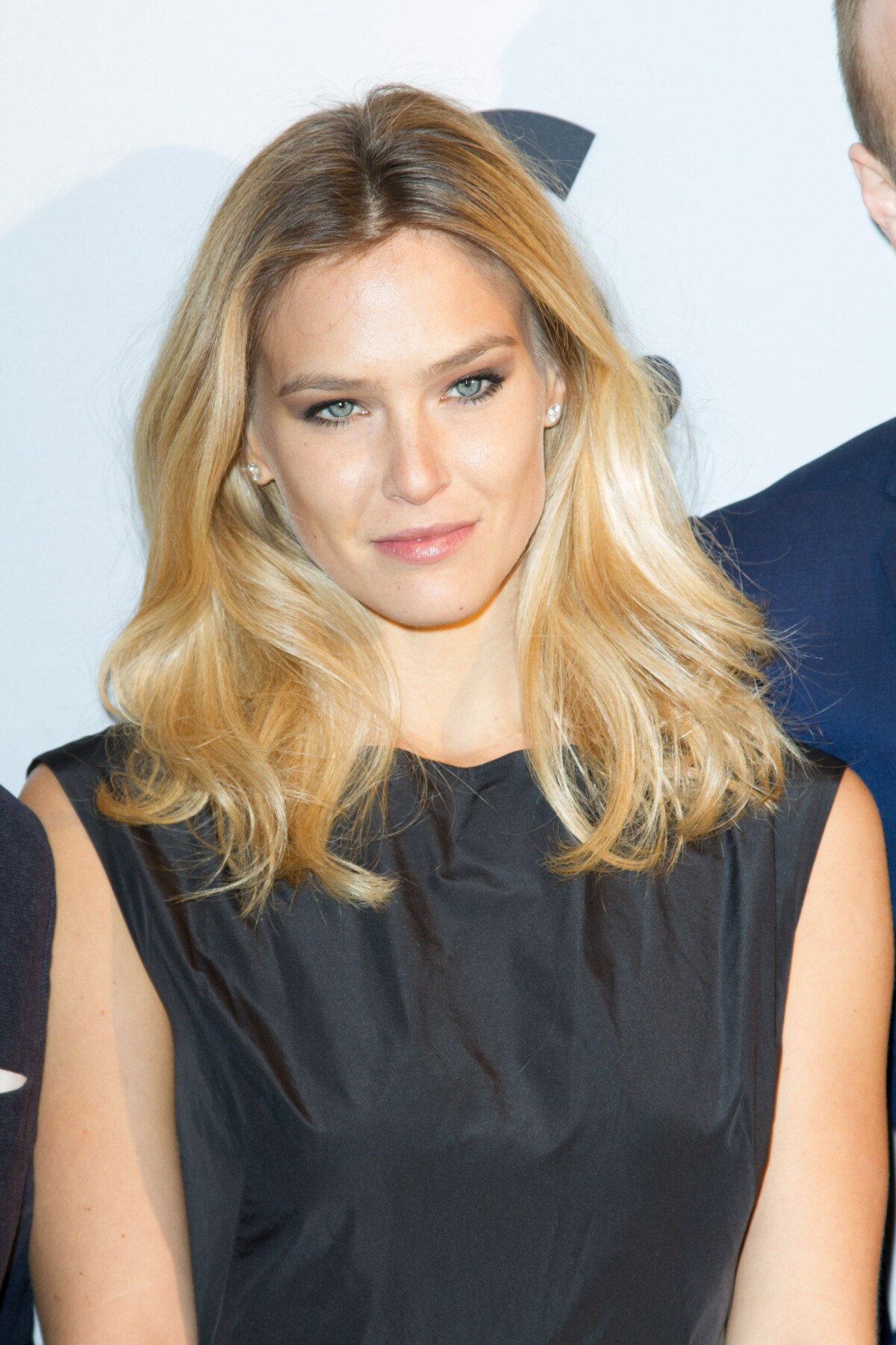 Photo : Bar Refaeli attending the Stylight Fashion Influencer Awards ...