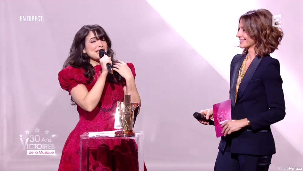 Photo : Indila aux 30e Victoires de la musique, au Zénith de Paris, le ...