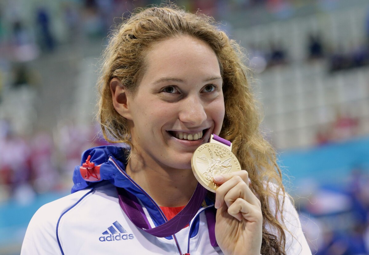 Photo : Camille Muffat après sa médaille d'or obtenue aux JO de Londres ...