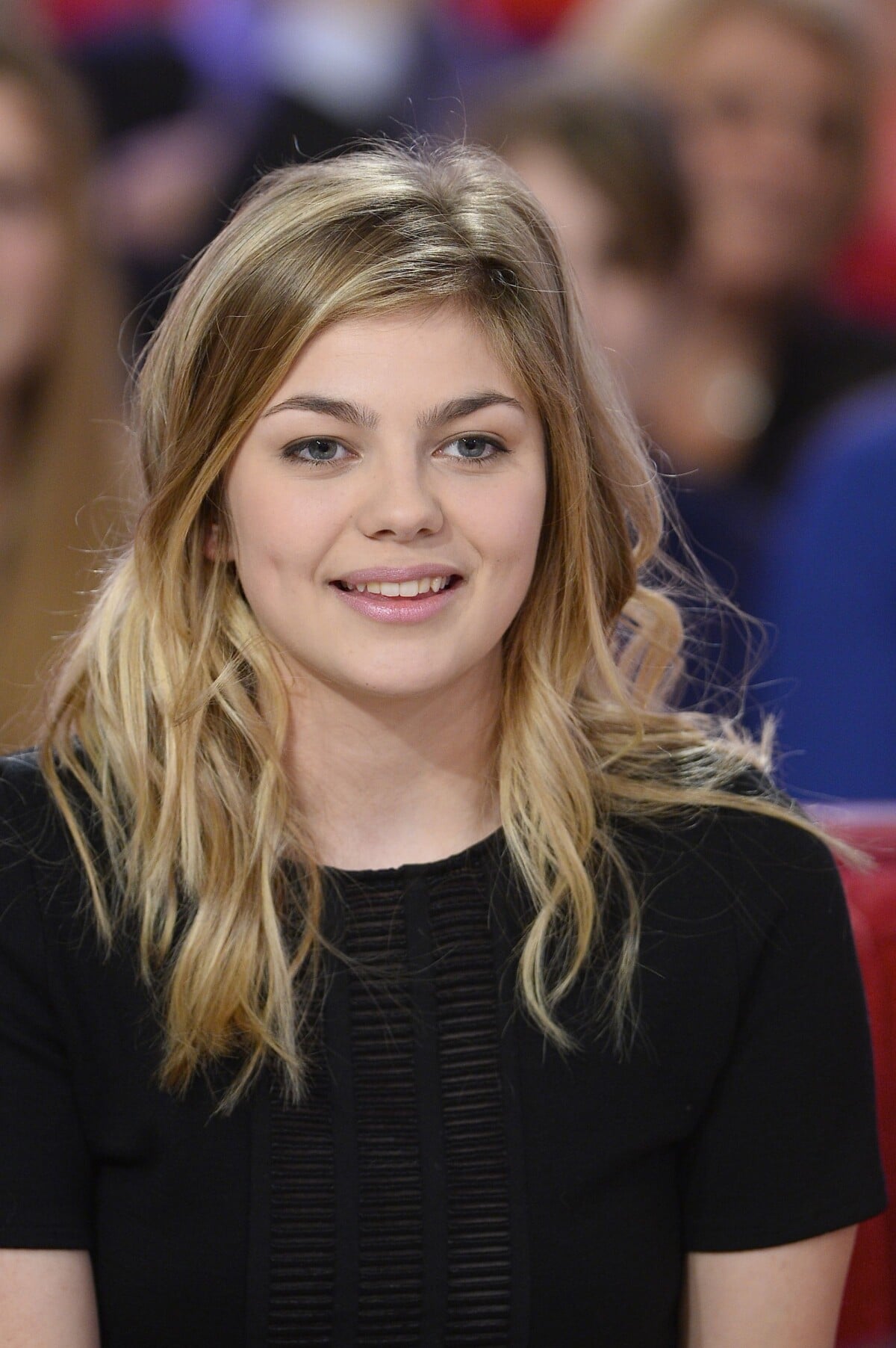 Photo : La chanteuse Louane - Enregistrement de l'émission Vivement ...