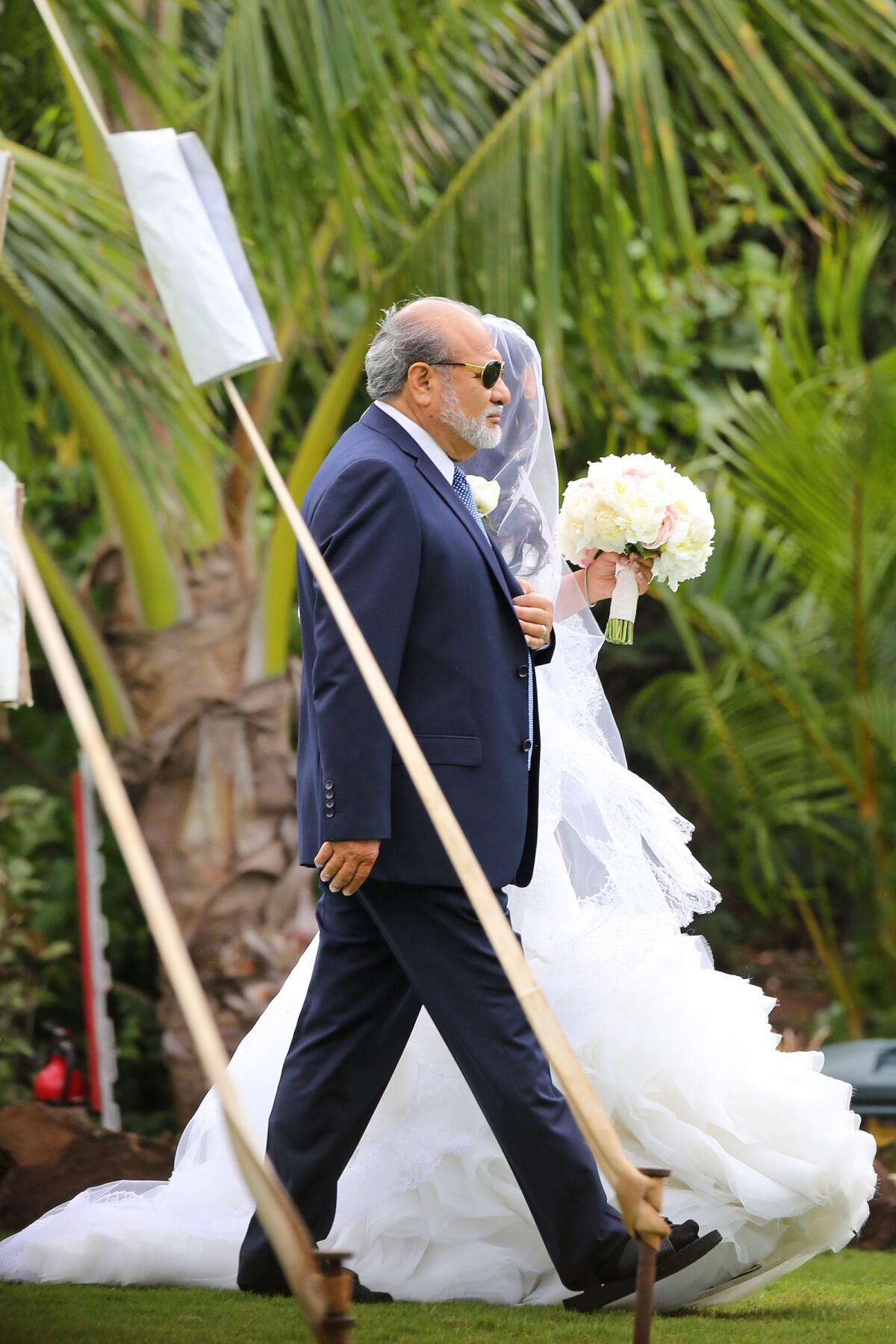 Photo : La mariée Jennifer Rosales à Honolulu. Hawaï, le 20 avril 2015 ...