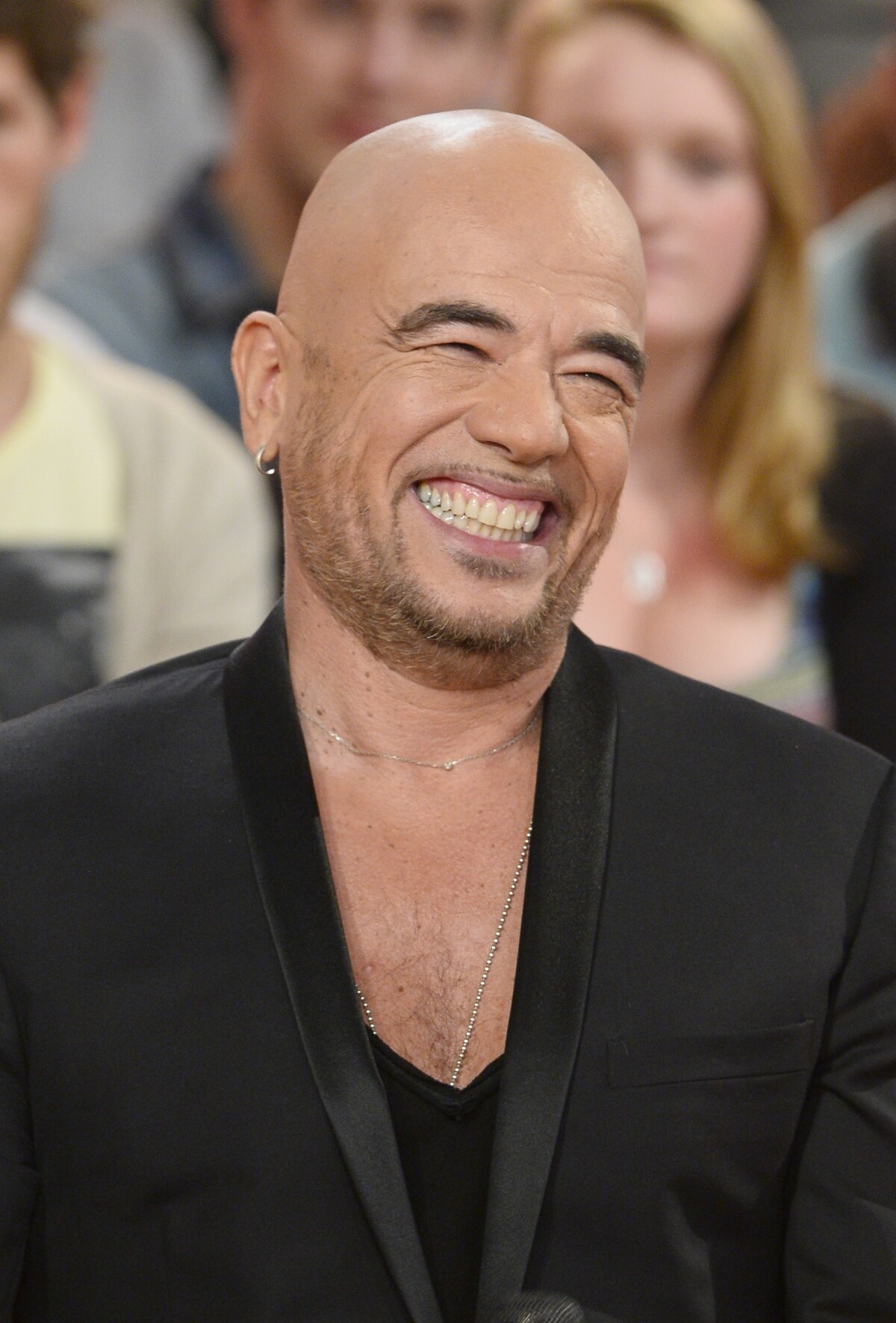 Photo : Pascal Obispo, dans Vivement dimanche, à Paris le 30 octobre ...