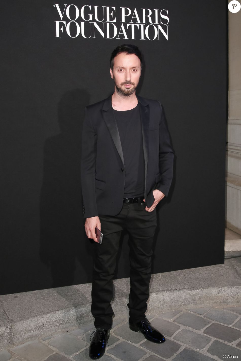 Anthony Vaccarello assiste au deuxième gala de la Vogue Paris ...