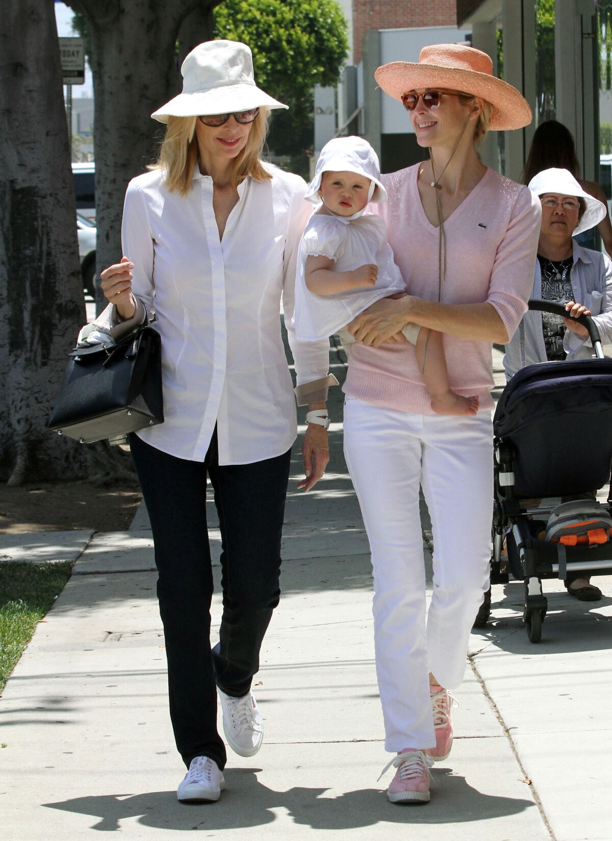 Photo : Kelly Rutherford avec sa fille Helena et sa soeur, dans les ...