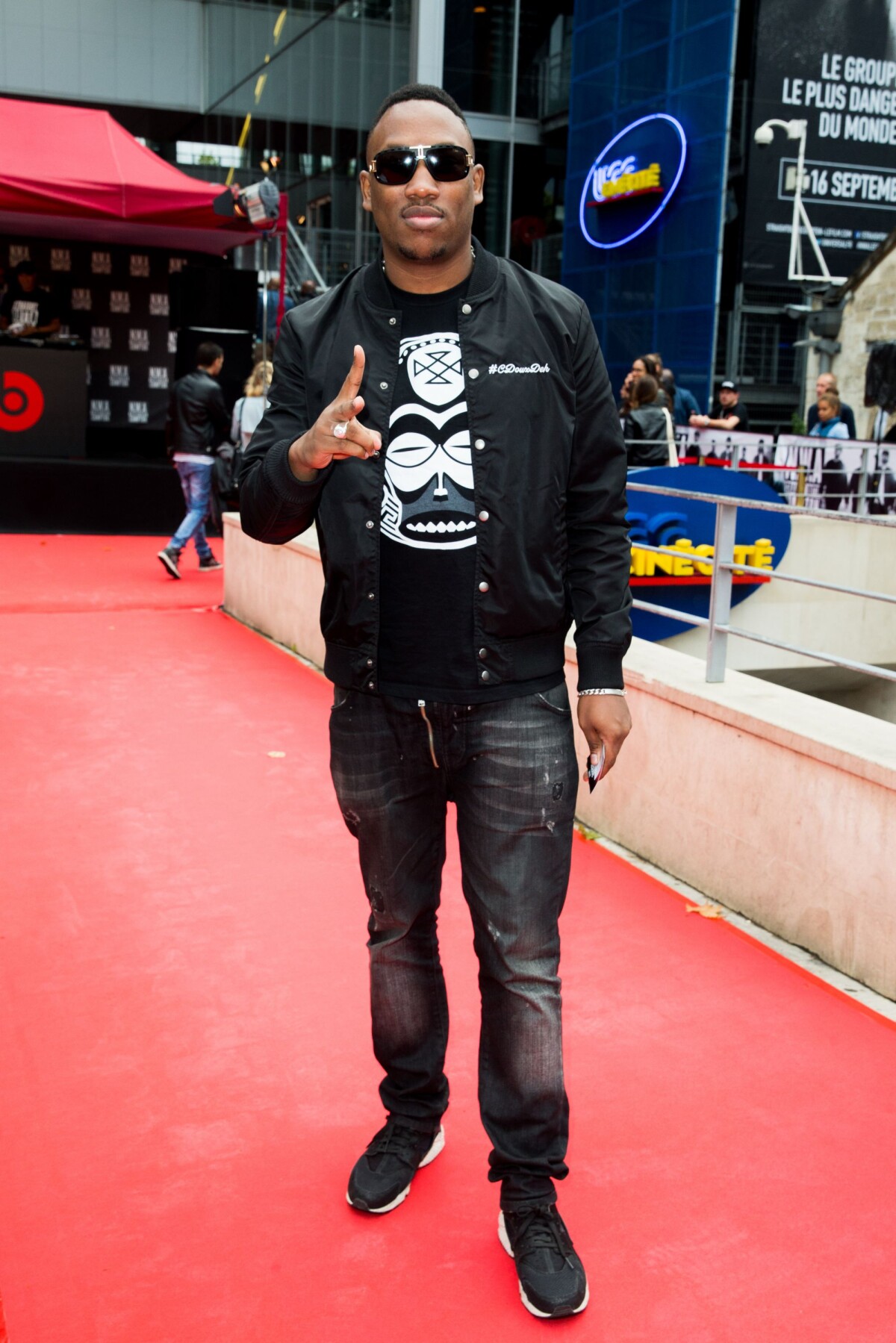 Photo : Mokobe assiste à l'avant-première parisienne du film "N.W.A ...