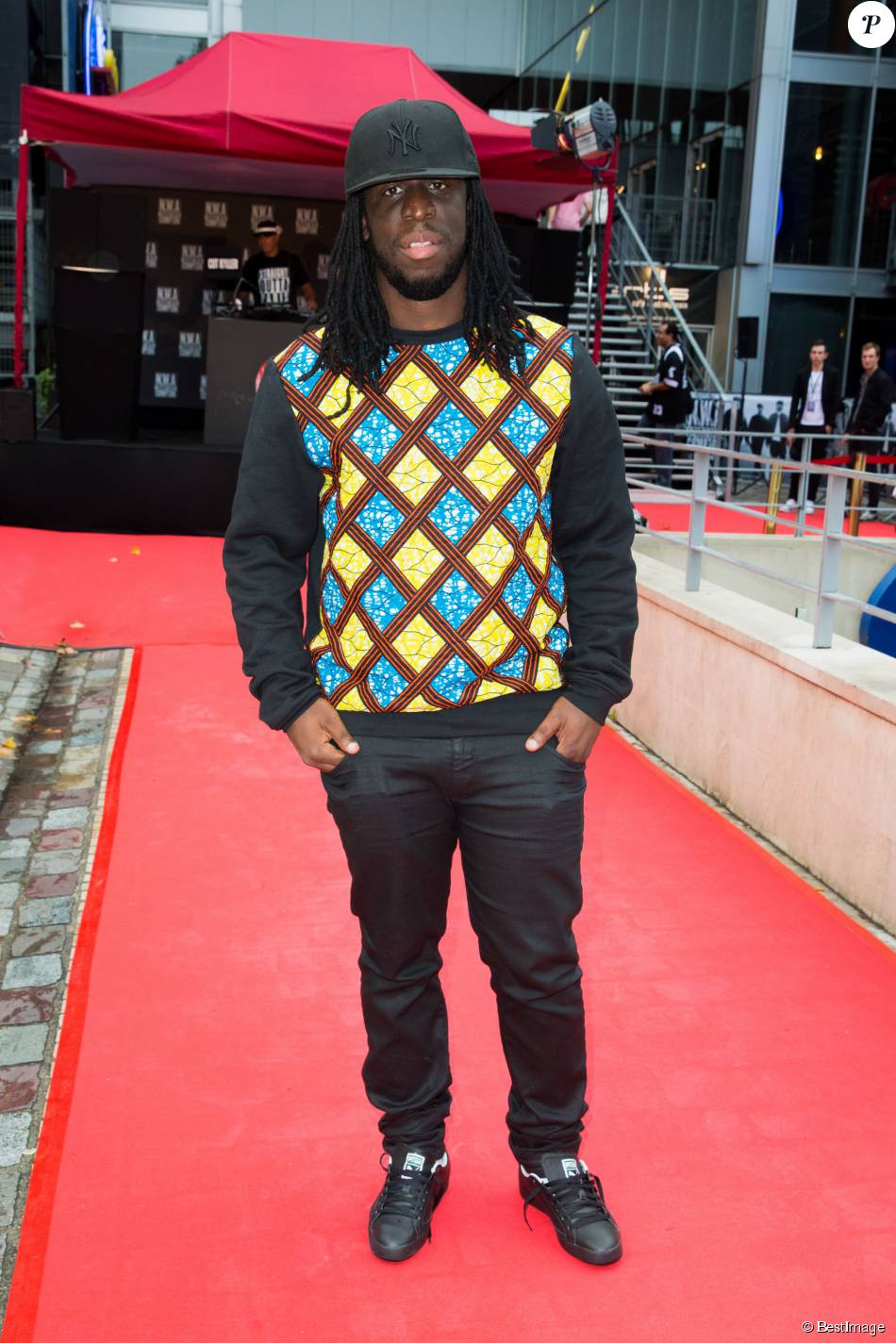 Youssoupha assiste à l'avant-première parisienne du film N.W.A ...