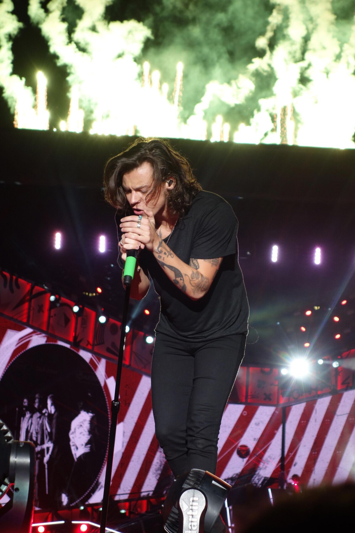 Photo : Harry Styles - Le groupe One Direction en concert à Adelaïde en ...