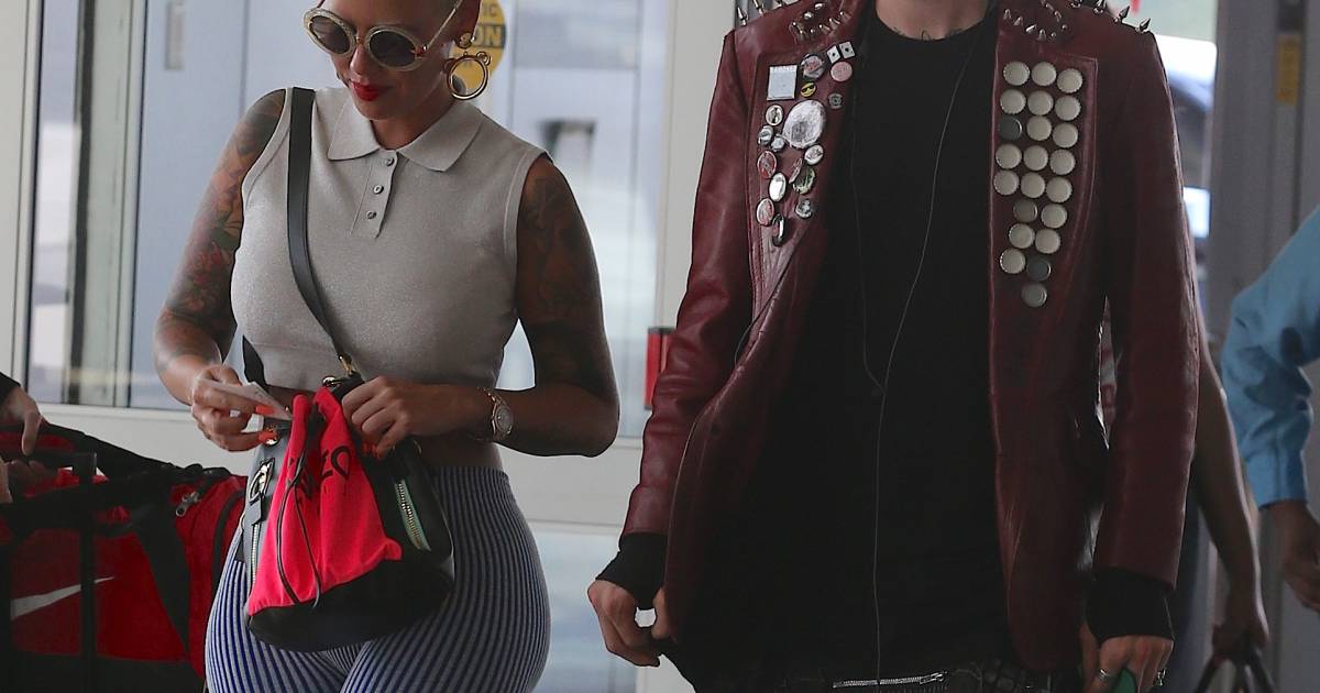 Exclusif - Amber Rose et Machine Gun Kelly à l'aéroport de New York le ...