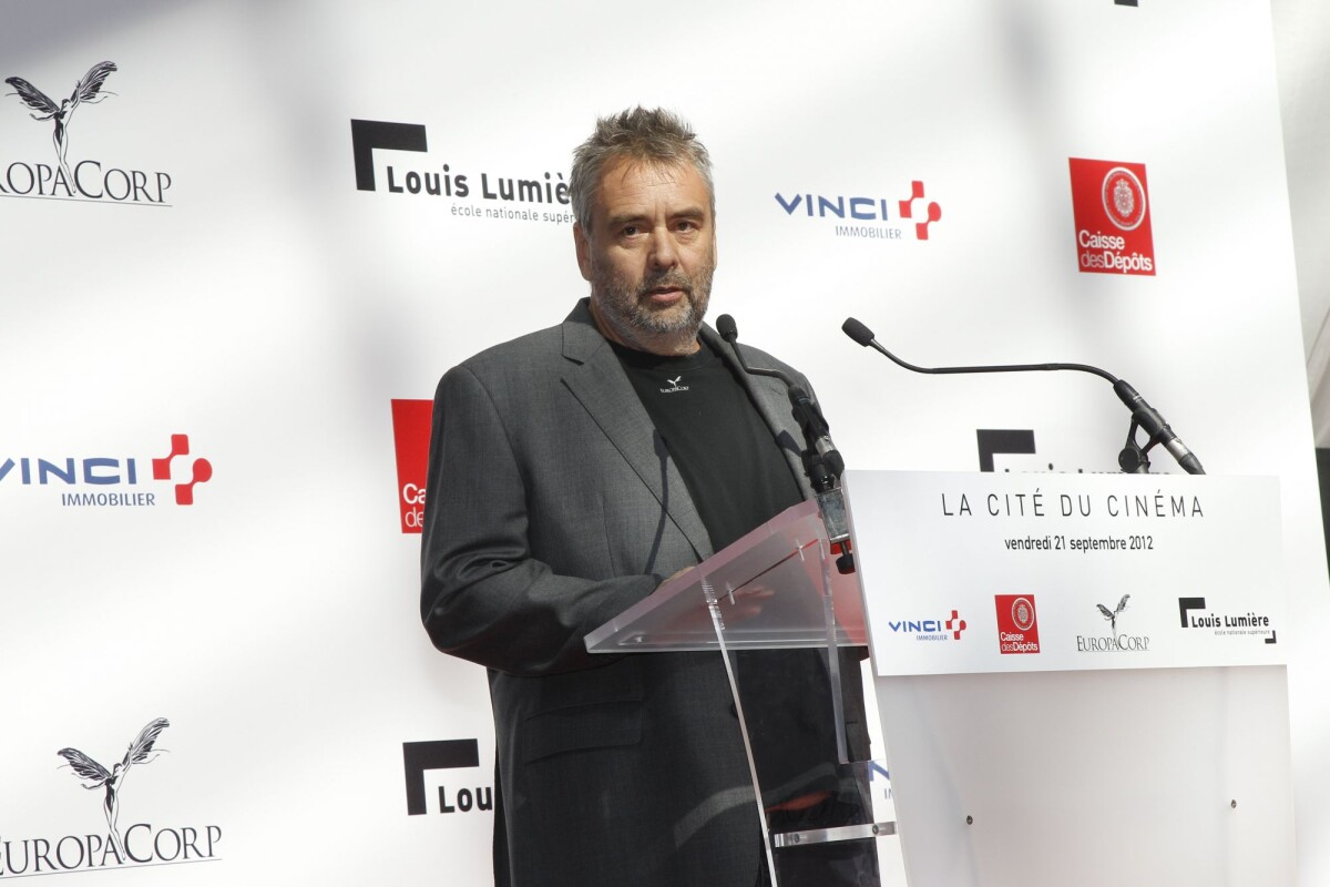 Photo : Luc Besson lors de la conférence de presse de l'inauguration de ...