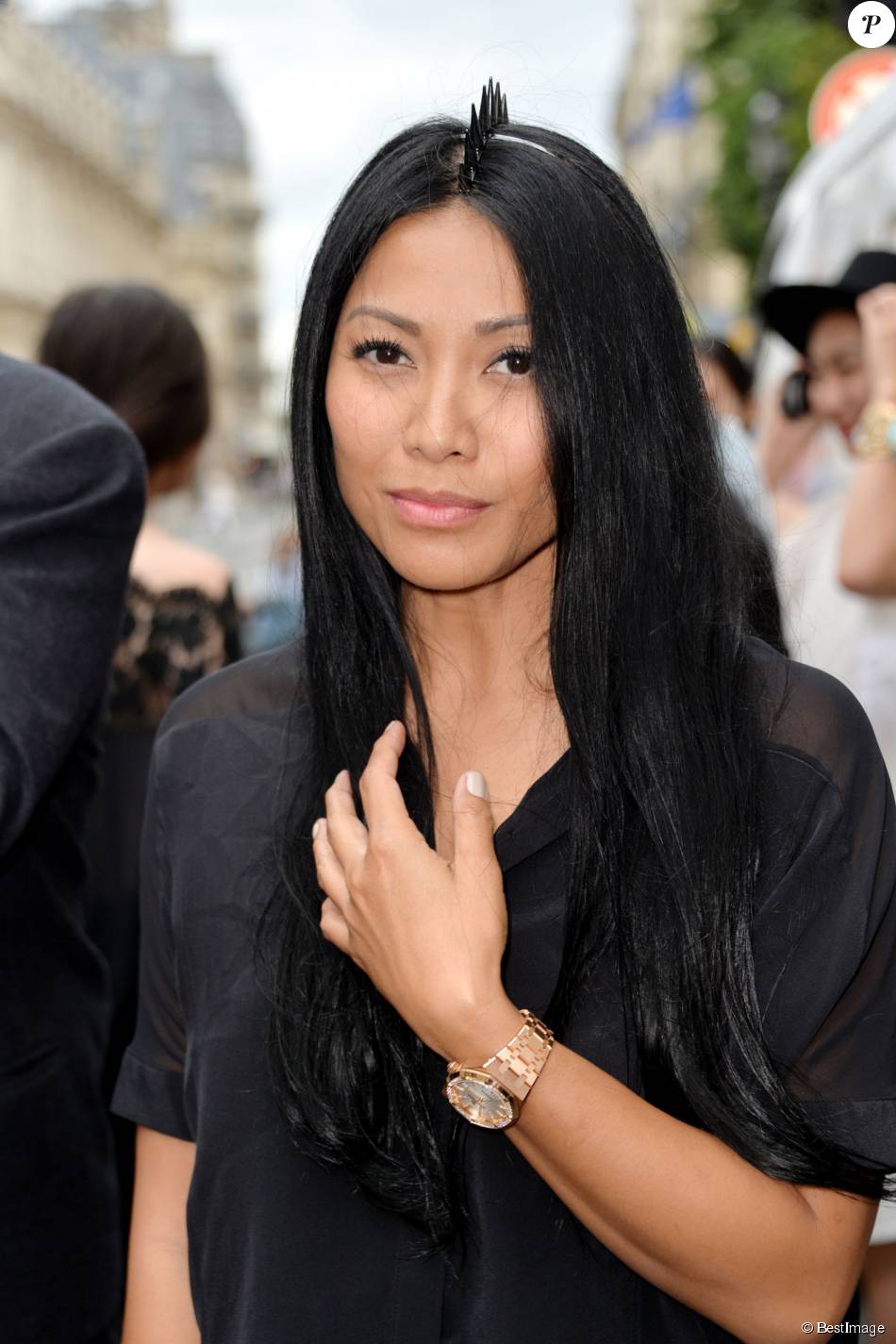 La chanteuse Anggun au défilé de mode Jean Paul Gaultier, collection ...