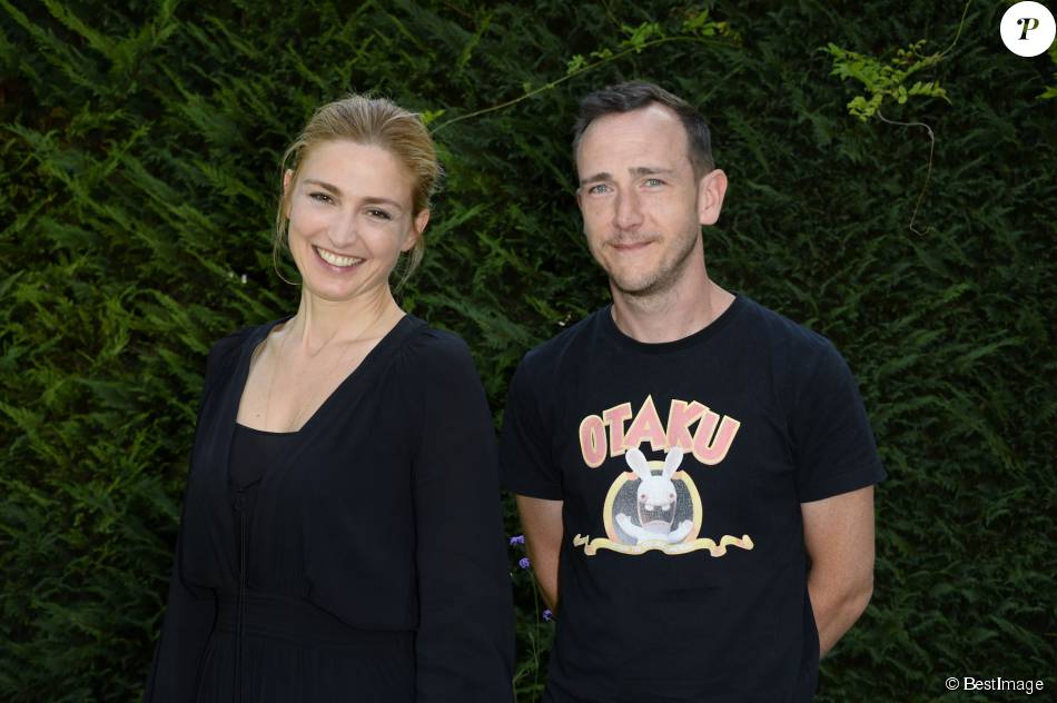 Julie Gayet et Mathieu Busson au photocall du documentaire Cinéaste(s) lors du 8ème Festival du ...