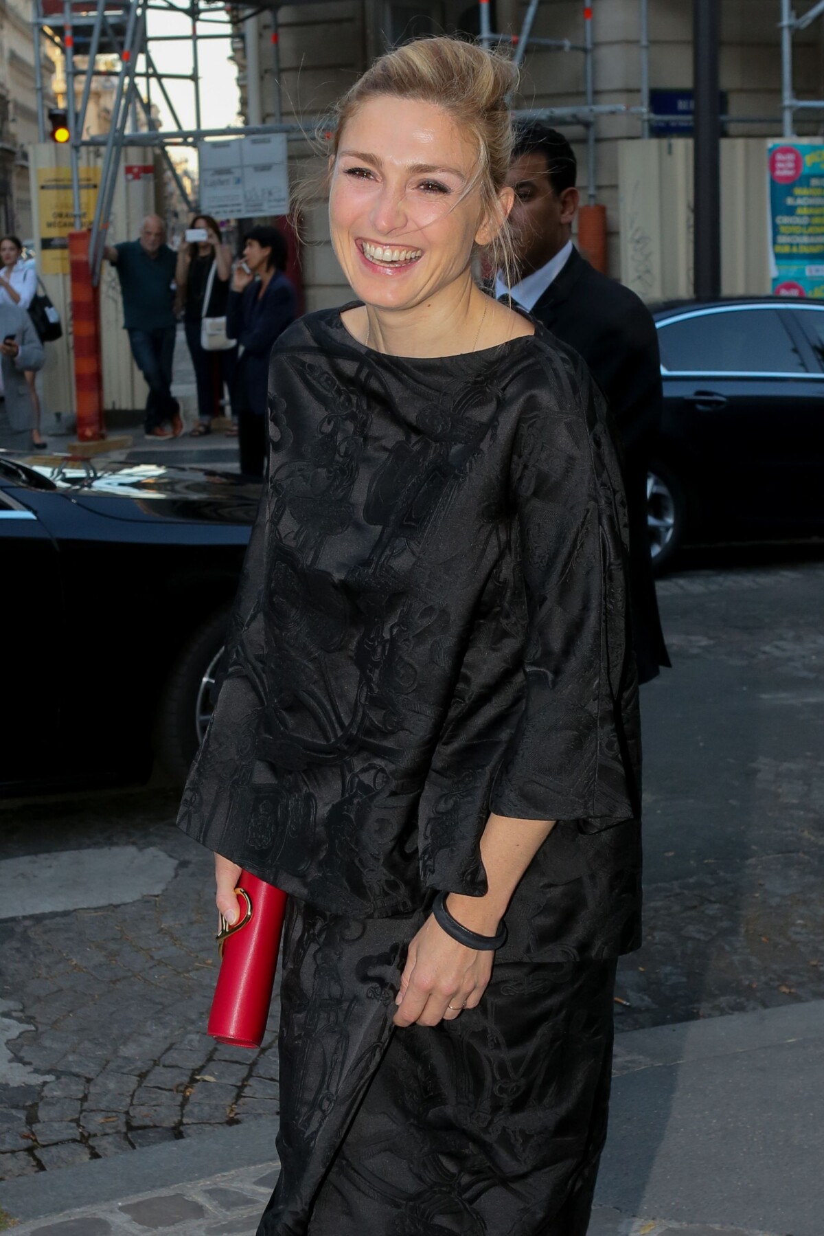 Photo Julie Gayet Arriv e Des People La Soir e Vogue Paris photo-julie-gayet-arriv-e-des-people-la-soir-e-vogue-paris