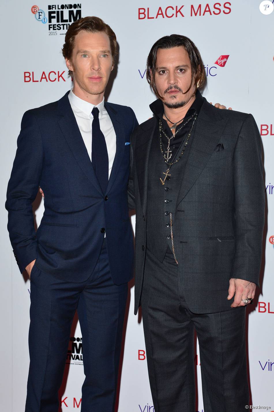 Benedict Cumberbatch et Johnny Depp - Avant-première du film Black Mass ...