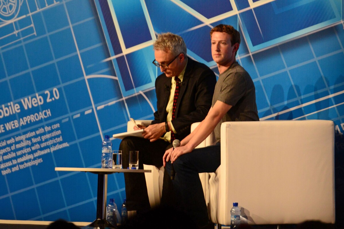 Photo : Le fondateur de Facebook, Mark Zuckerberg participe à une ...